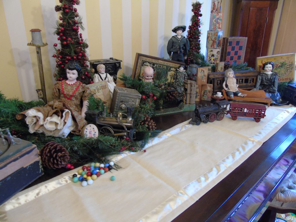 Holiday Cheer Takes Over the Field House Museum! | Field House Museum